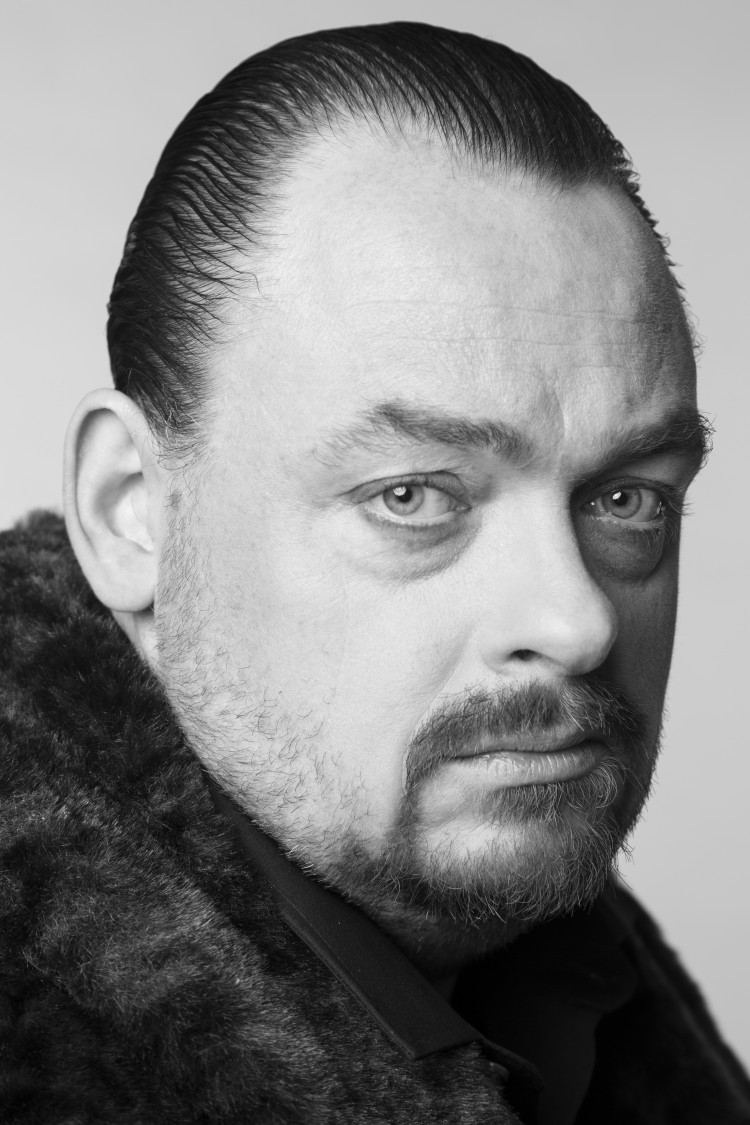 Sascha Nathan | berliner-ensemble